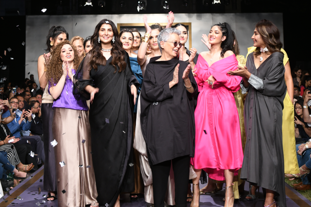 Maheen Khan celebrates real women on the runway for Fashion Pakistan ...