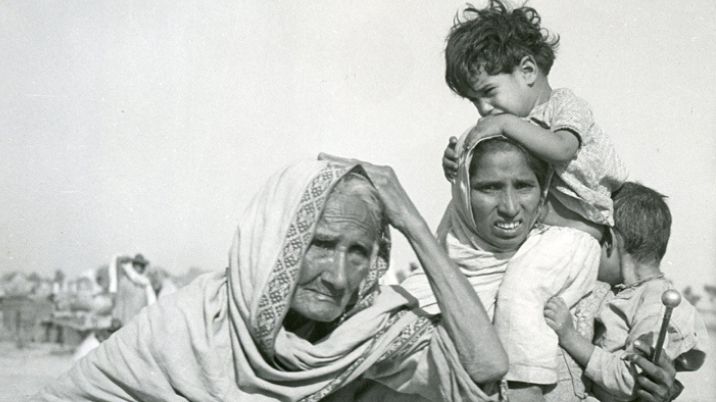 Independence Day for a woman in Pakistan - Cutacut.com